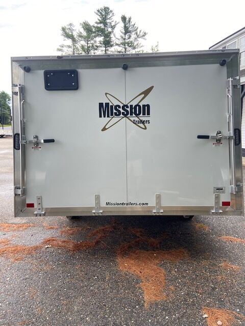 2023 Mission MFS 101"X12 Enclosed Crossover Snow Trailer (White ...